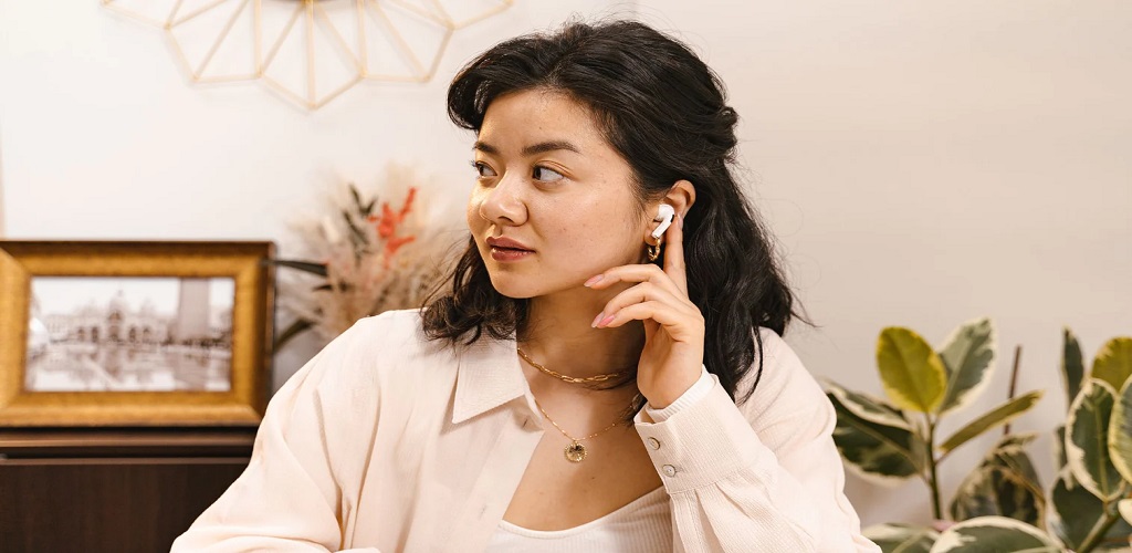 ONLY ONE AIRPOD CONNECTS YOU CAN DO THAT Swapex only-one-airpod-connects-you-can-do-that-swapex